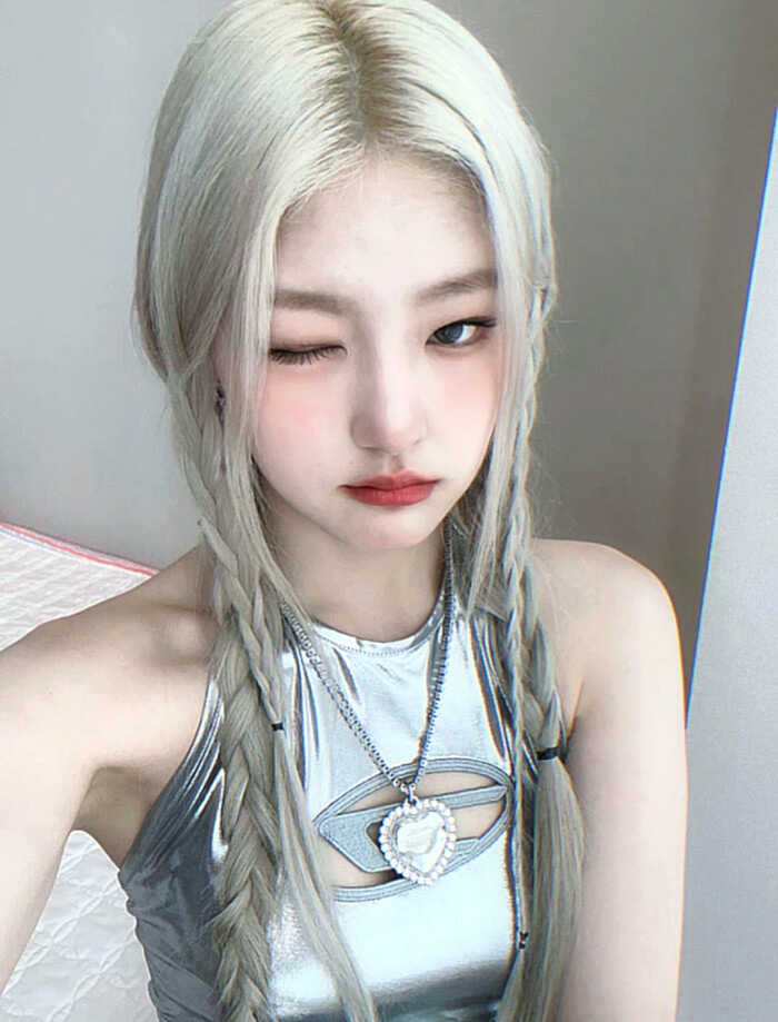 Evening anqu“初音”-너에게 준 봉투 - 堆糖，美图壁纸兴趣社区