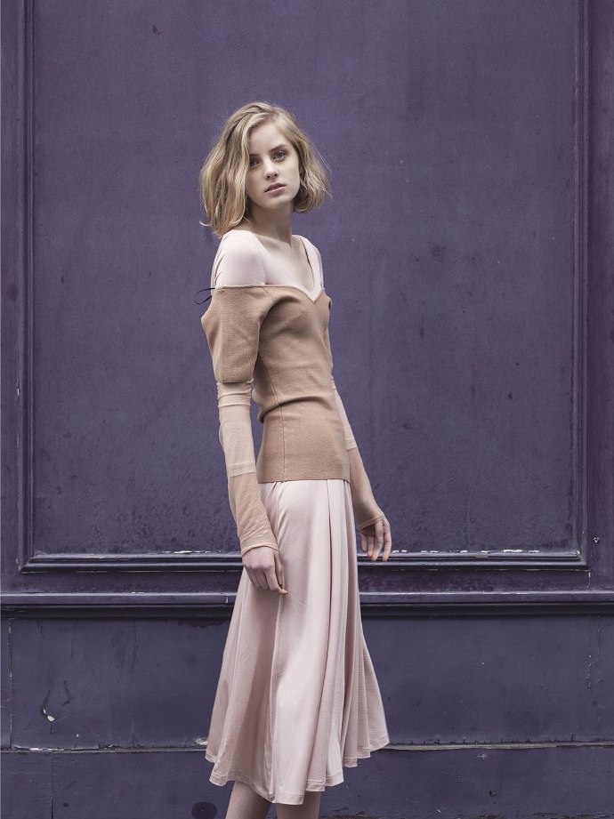 Deborah Deva Reeb 法国模特出生于1999年，拥有超高颜值和逆天长腿 - 堆糖，美图壁纸兴趣社区